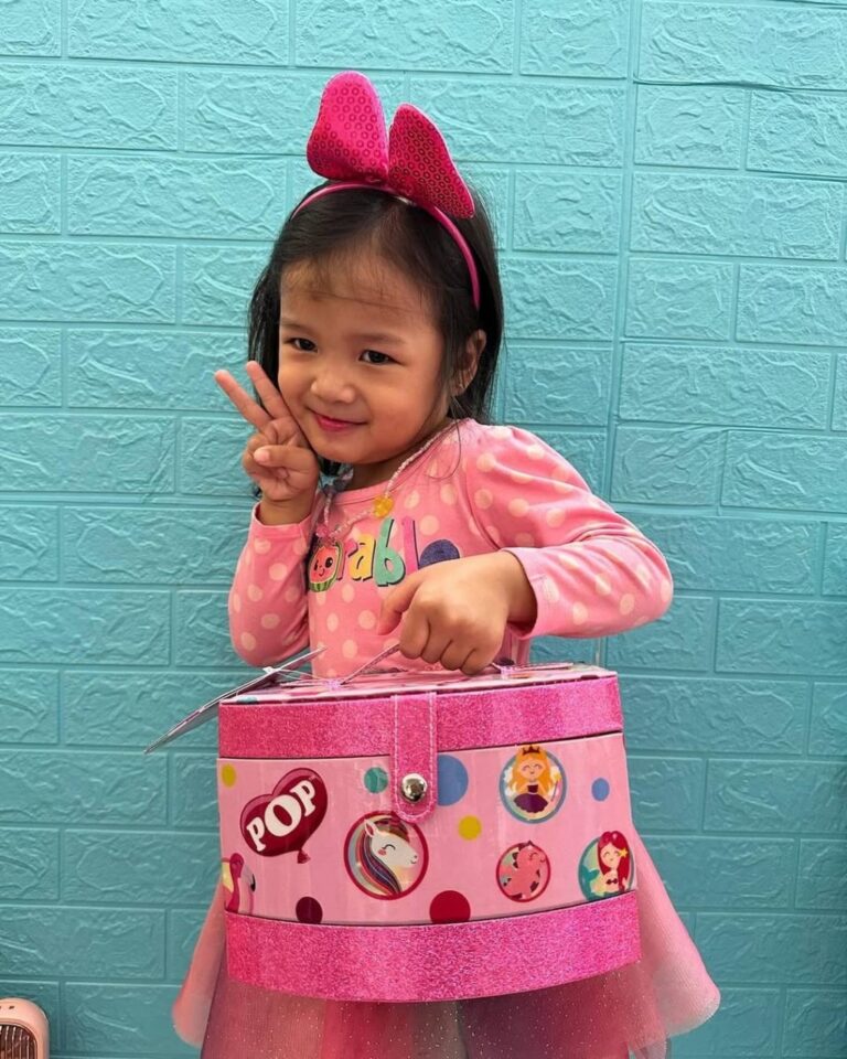 Pink Glitter Pop Girl Makeup Case for Girls - Shooter.pk